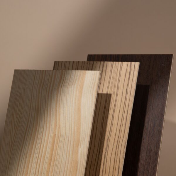 Fineer kopen | Ruim eiken fineer aanbod | BLOK Plaatmateriaal